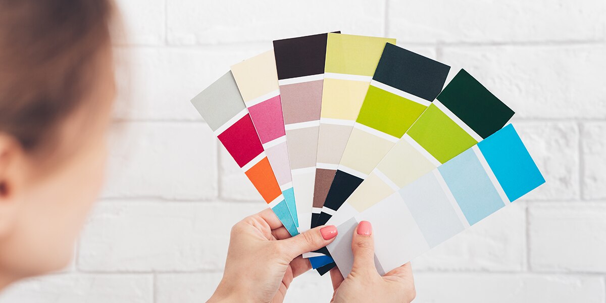 House and Roof Color Combinations: Woodstock Home Guide